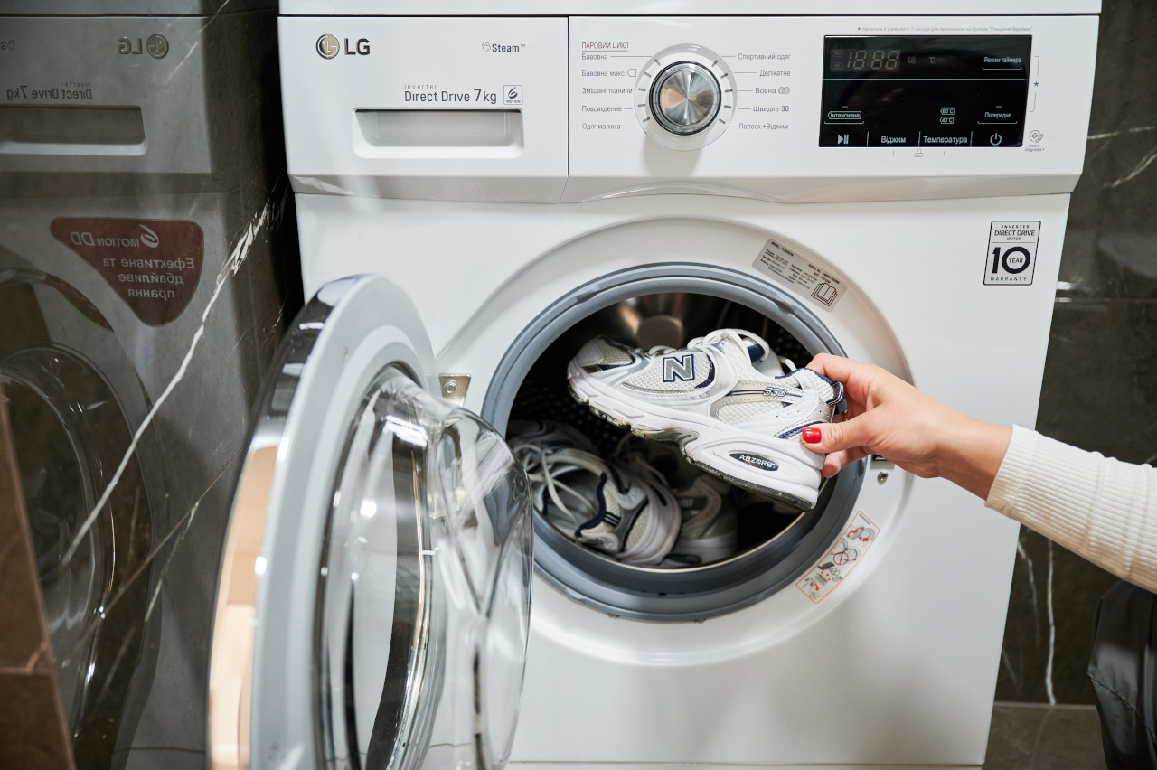 Jak prać buty w pralce, by ich nie uszkodzić?