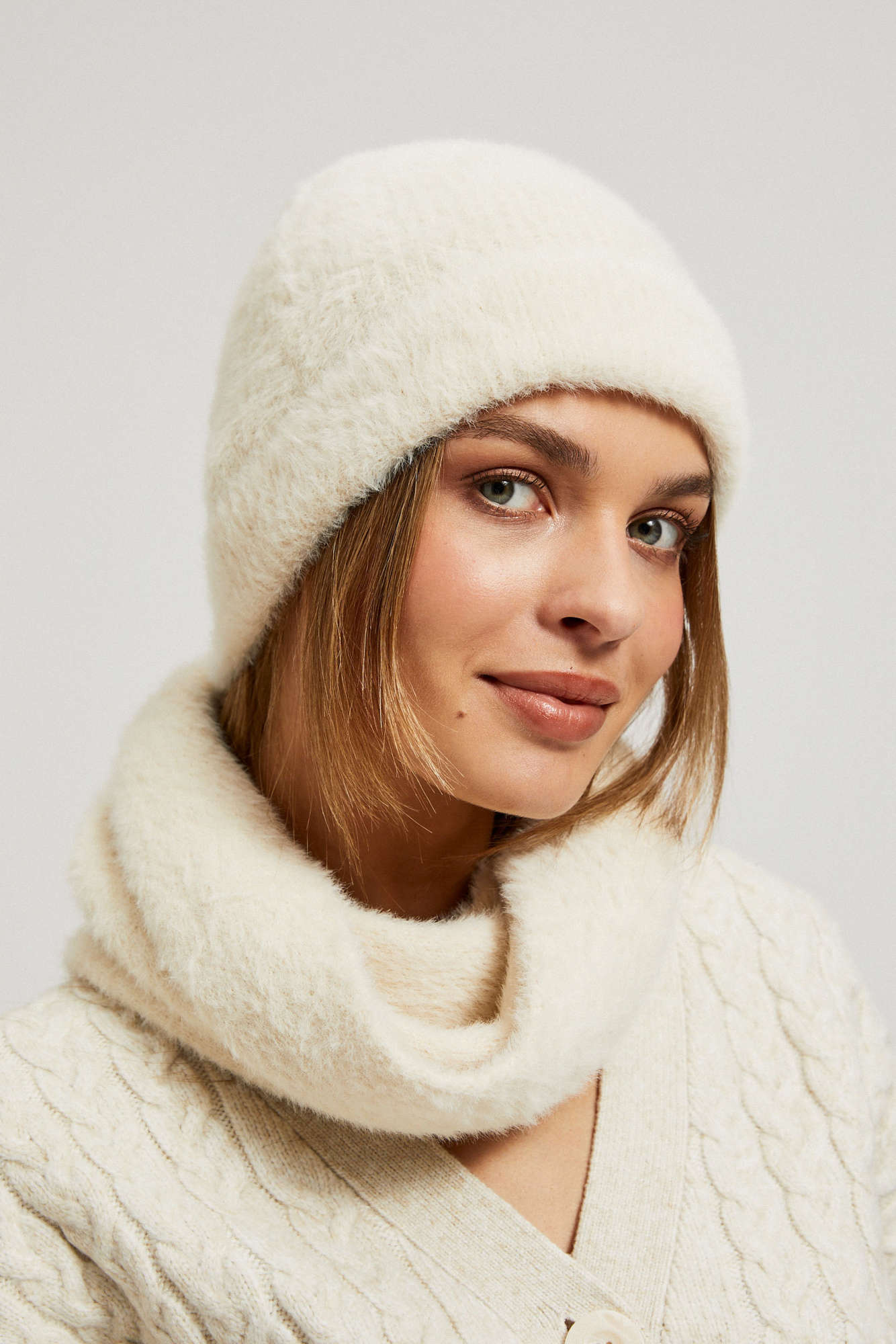 Gładka czapka piaskowa - | Moodo